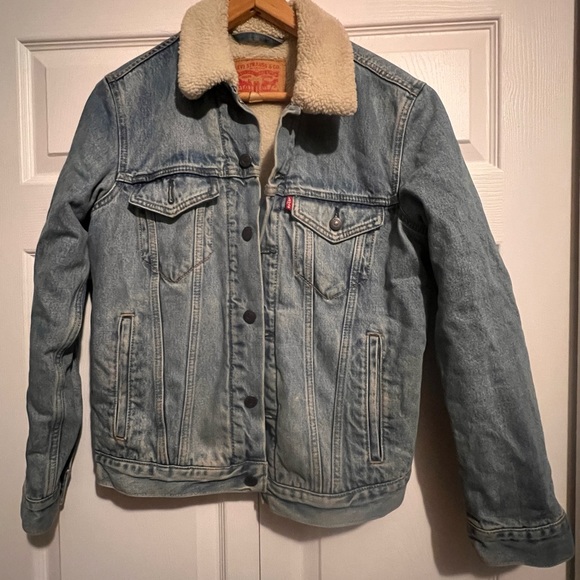 Levi's | Jackets & Coats | Levi Strauss Sherpa Lined Jean Jacket Levis ...